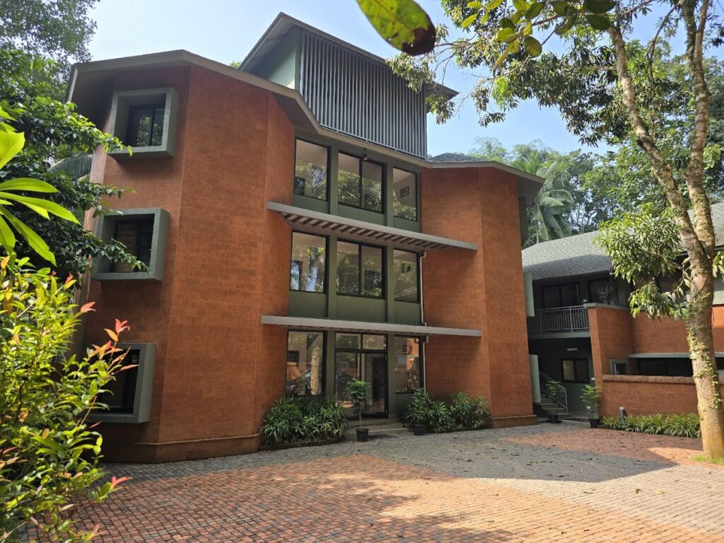 Ponmudi Hill Station - Timings, Places to Visit, Things to Do