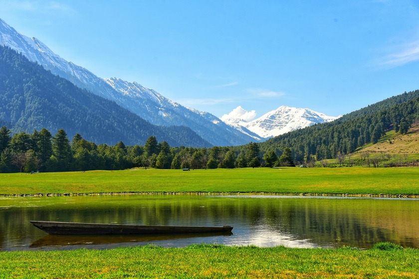 Gulmarg or Sonmarg – Which Is Better in Summer Travel?