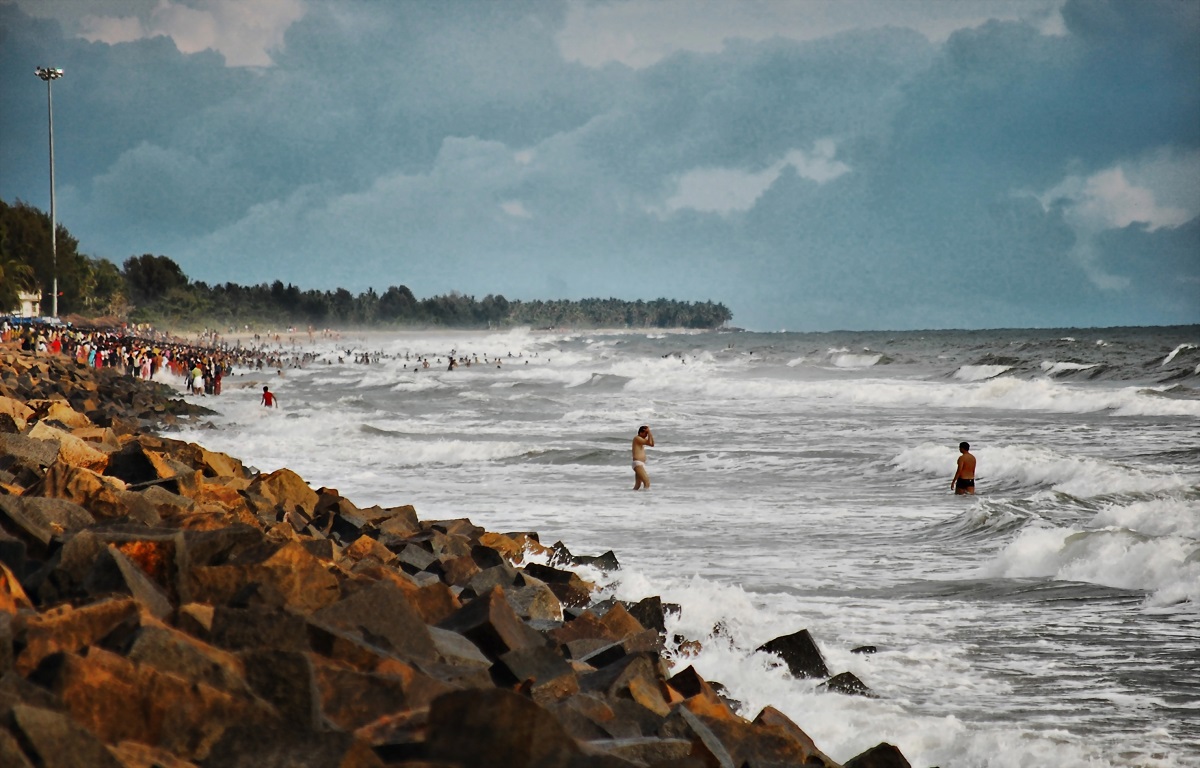 Cherai Beach (Vypin Island) - One of the Best Beaches in Kerala