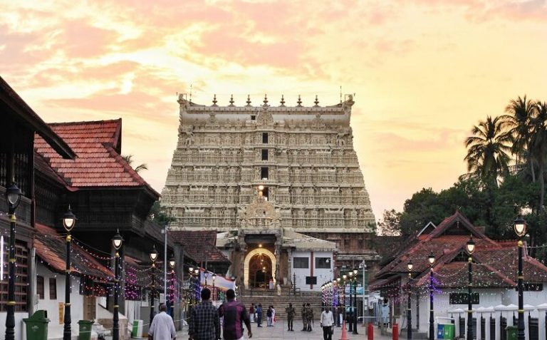 Sree Padmanabhaswamy Temple, Trivandrum (Timings, Ticket Prices, Dress ...