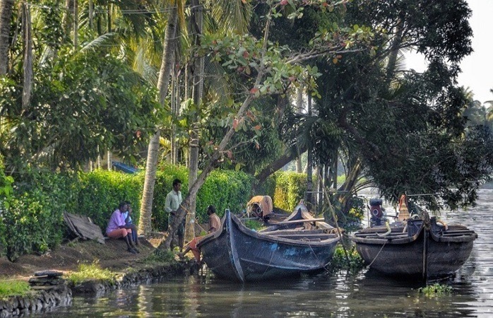 Kayaking and Canoe in Kerala Backwaters