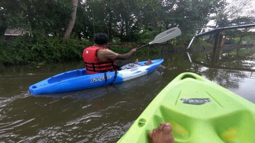 Kayaking in Alleppey (Alappuzha) Backwaters - Complete Kayaking Guide